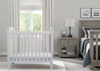 Classic Mini Crib with 2.75-inch Mattress - Convertible | Delta Children