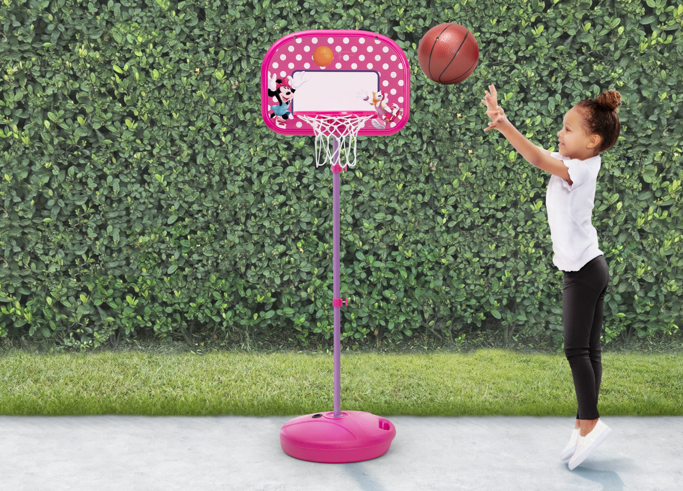 Minnie Mouse Basketball Hoop Set for Kids | Delta Children